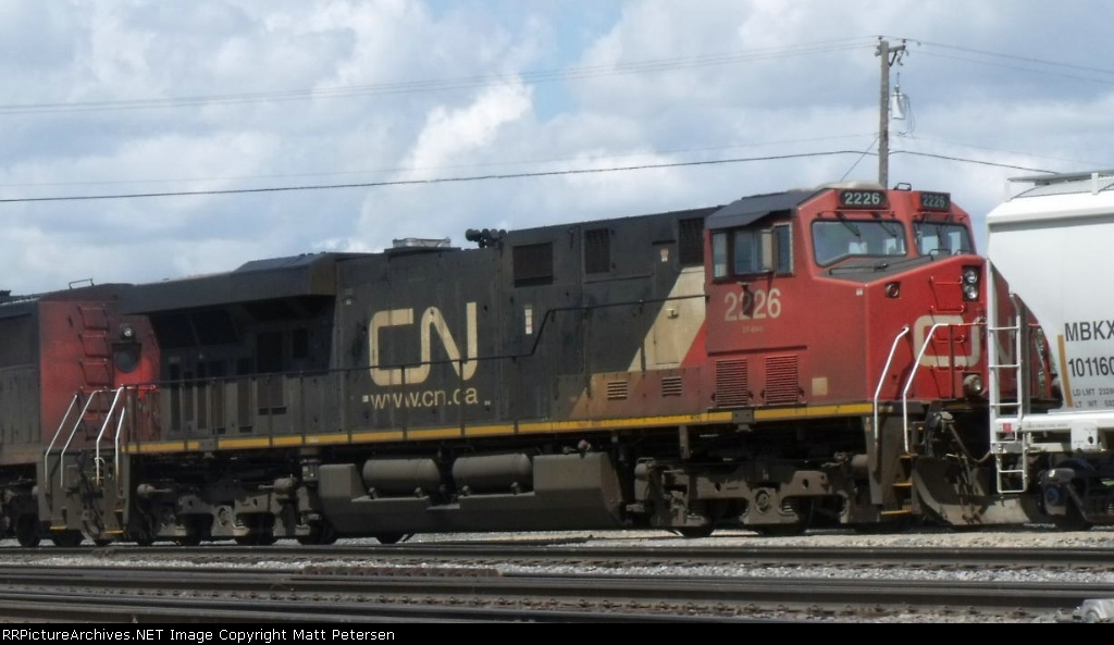 CN 2226